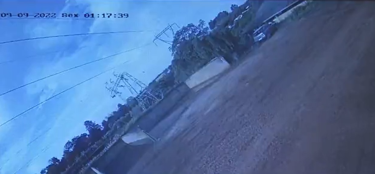 Operário morre e outros três ficam feridos após queda de torre de