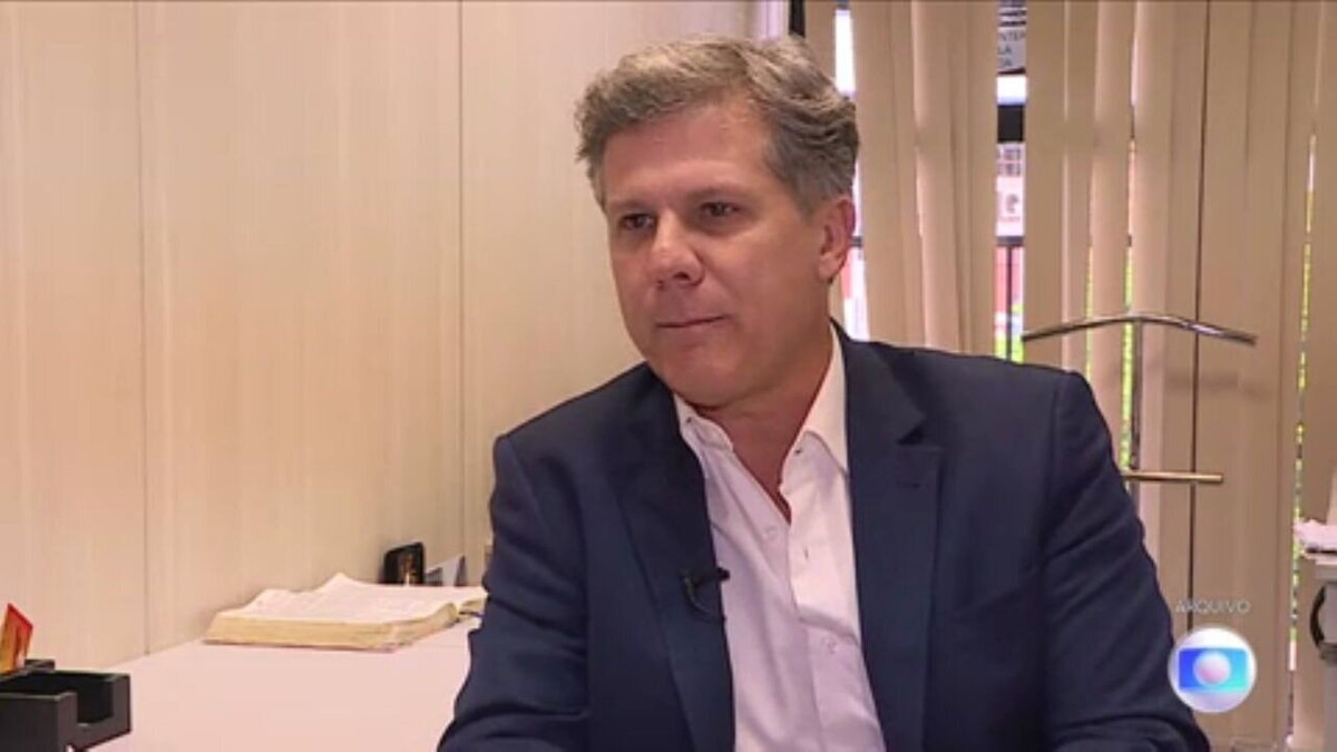 Após indiciamento por suspeita de rachadinha pelo vereador Léo