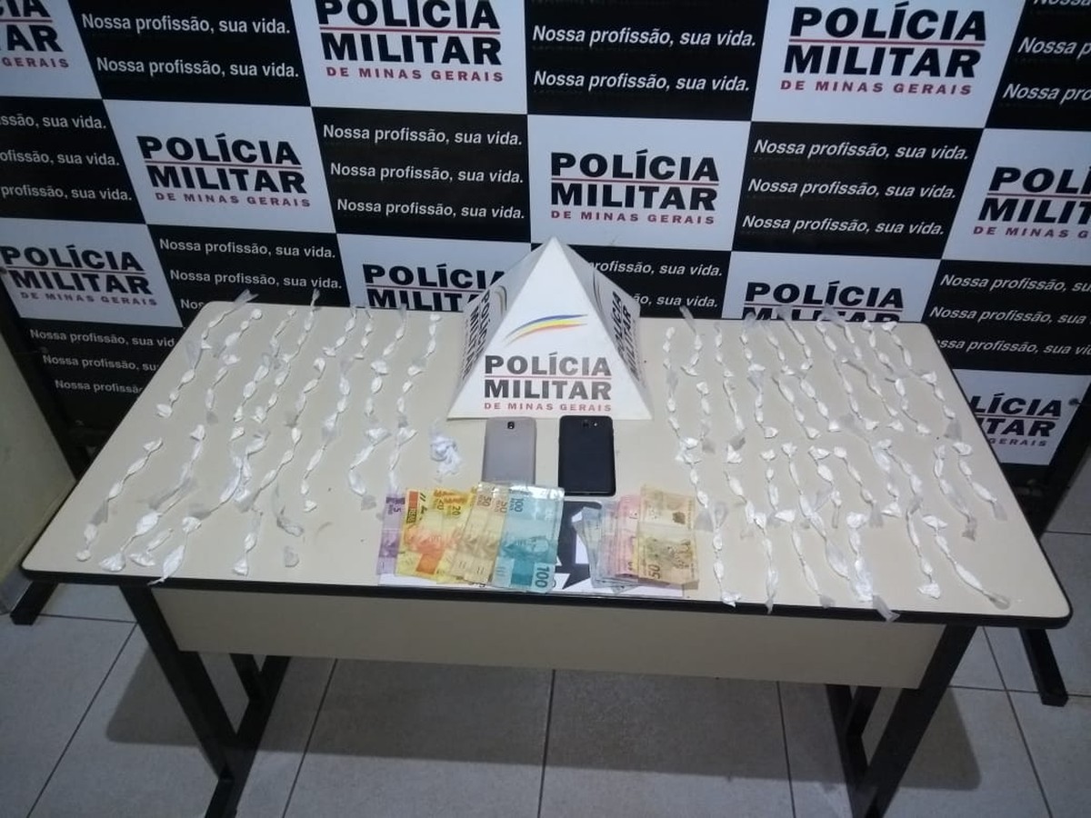 PM apreende papelotes de cocaína e detém dois suspeitos em Lagoa da