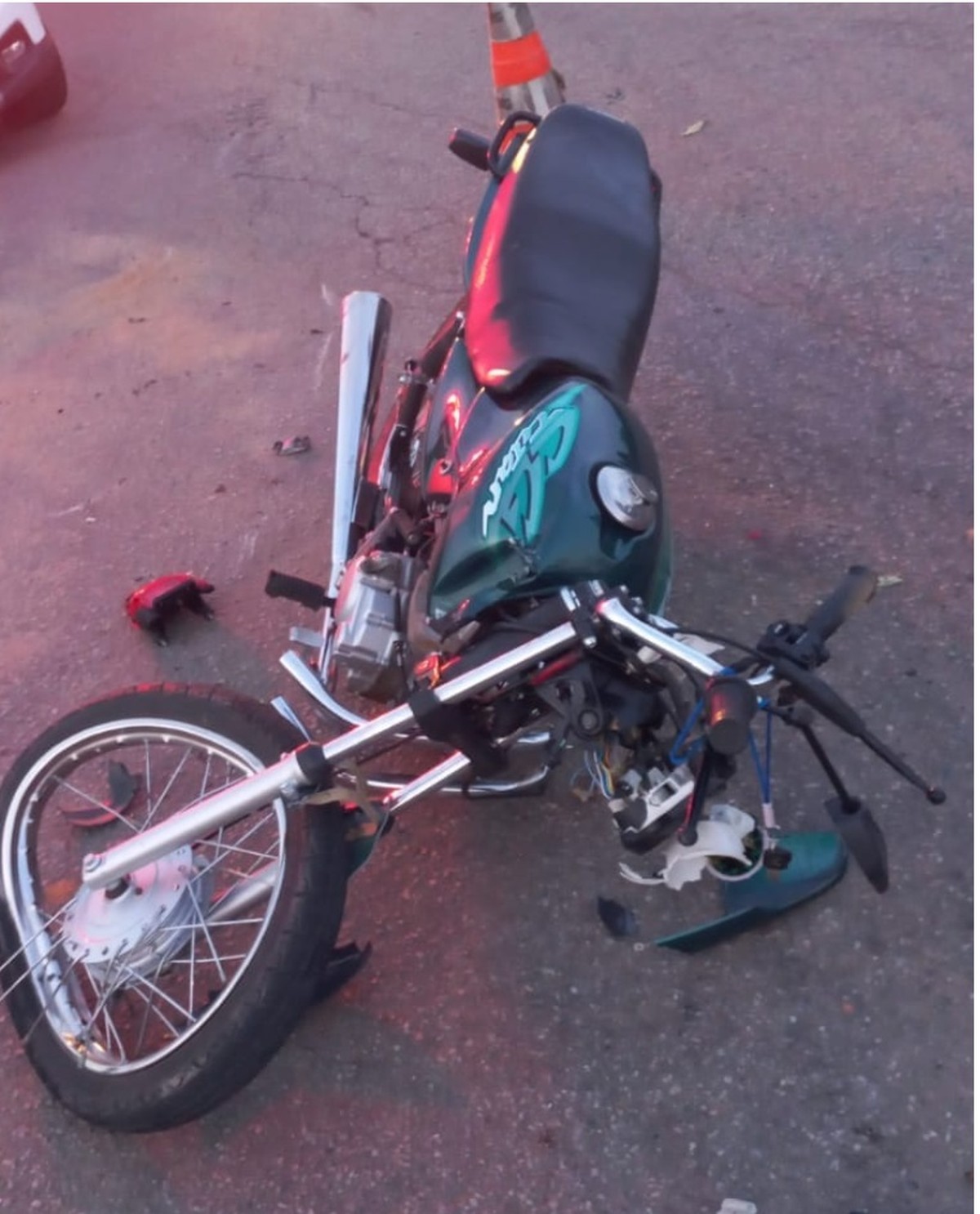 Duas Pessoas Ficam Feridas Em Acidente Envolvendo Moto E Carro Na AMG Centro Oeste G