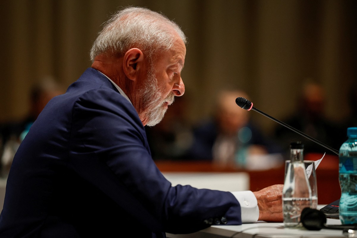 Lula quer definir reforma ministerial até quarta divisão do