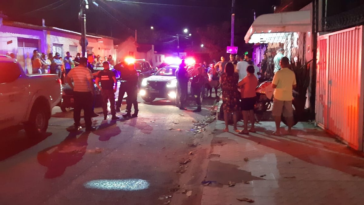 Adolescente de anos e jovem são mortos a tiros em tentativa de assalto na Zona Norte de Natal