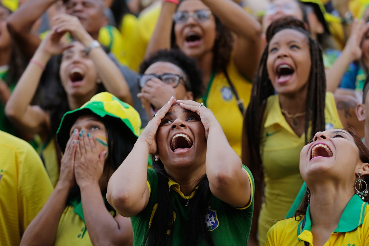 Governo do DF vai liberar servidores às h no dia de Brasil x Bélgica pela Copa Distrito