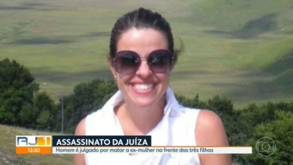 Ex marido que matou juíza a facadas na frente das filhas será julgado nesta quinta feira no RJ