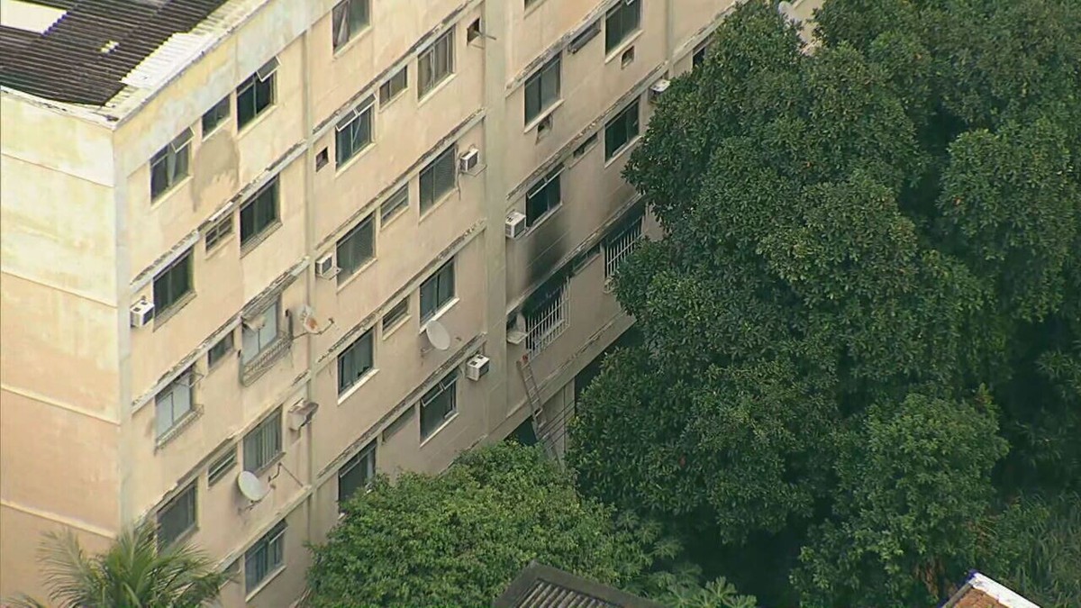 Homem morre e quatro crianças ficam feridas em incêndio em prédio no