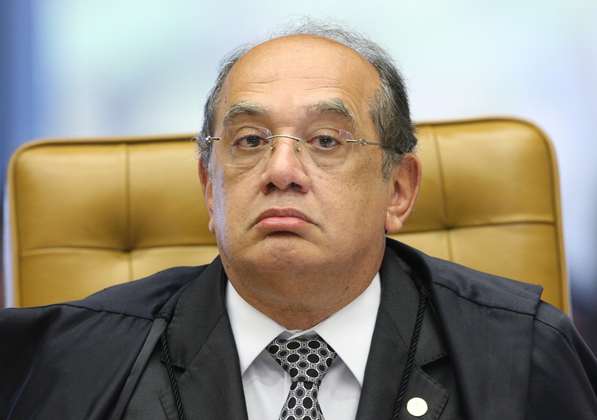 Gilmar Mendes pede vista e STF volta a adiar análise sobre réus na