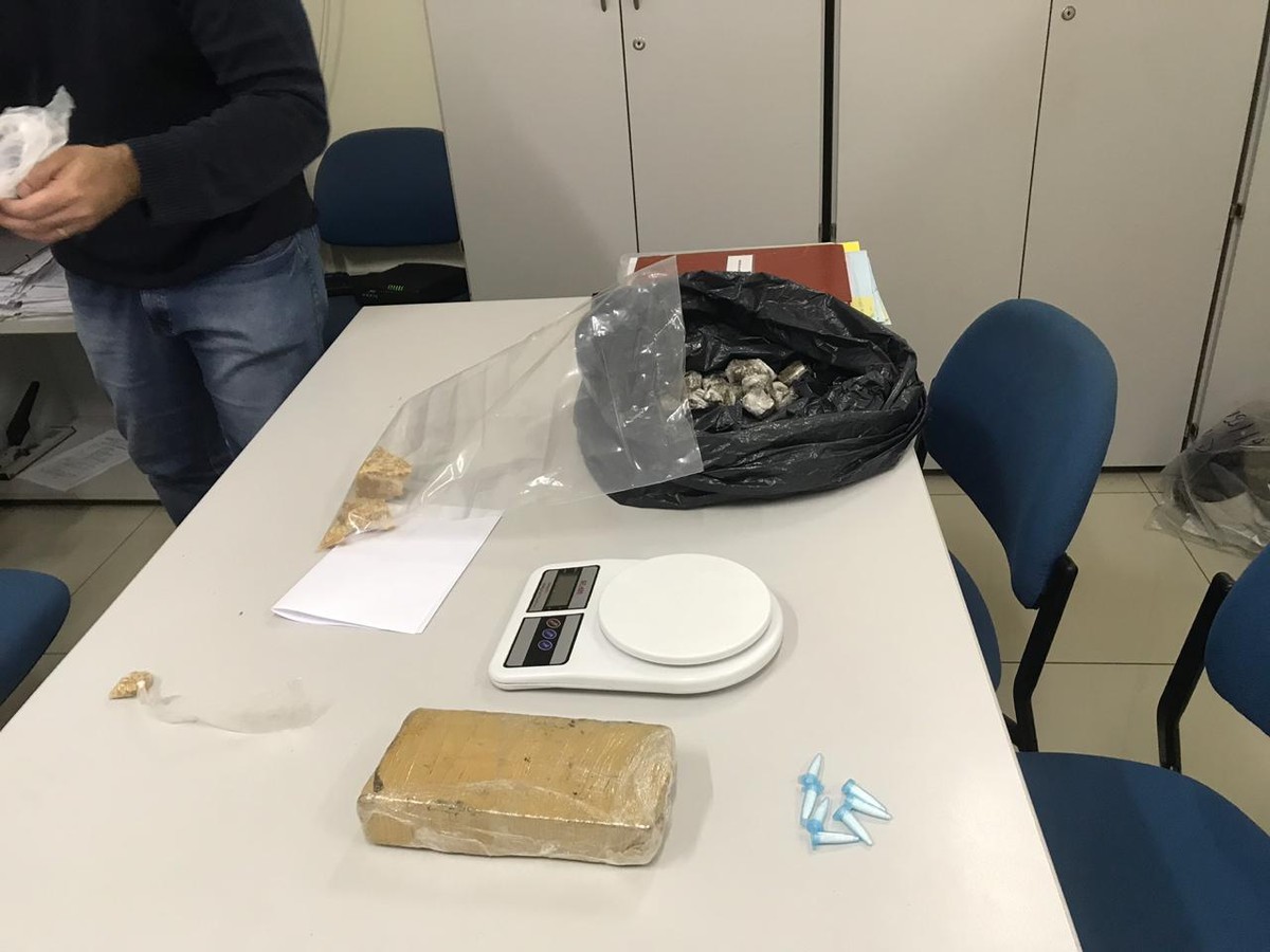 Operação detém trio por tráfico de drogas no Habiteto em Sorocaba