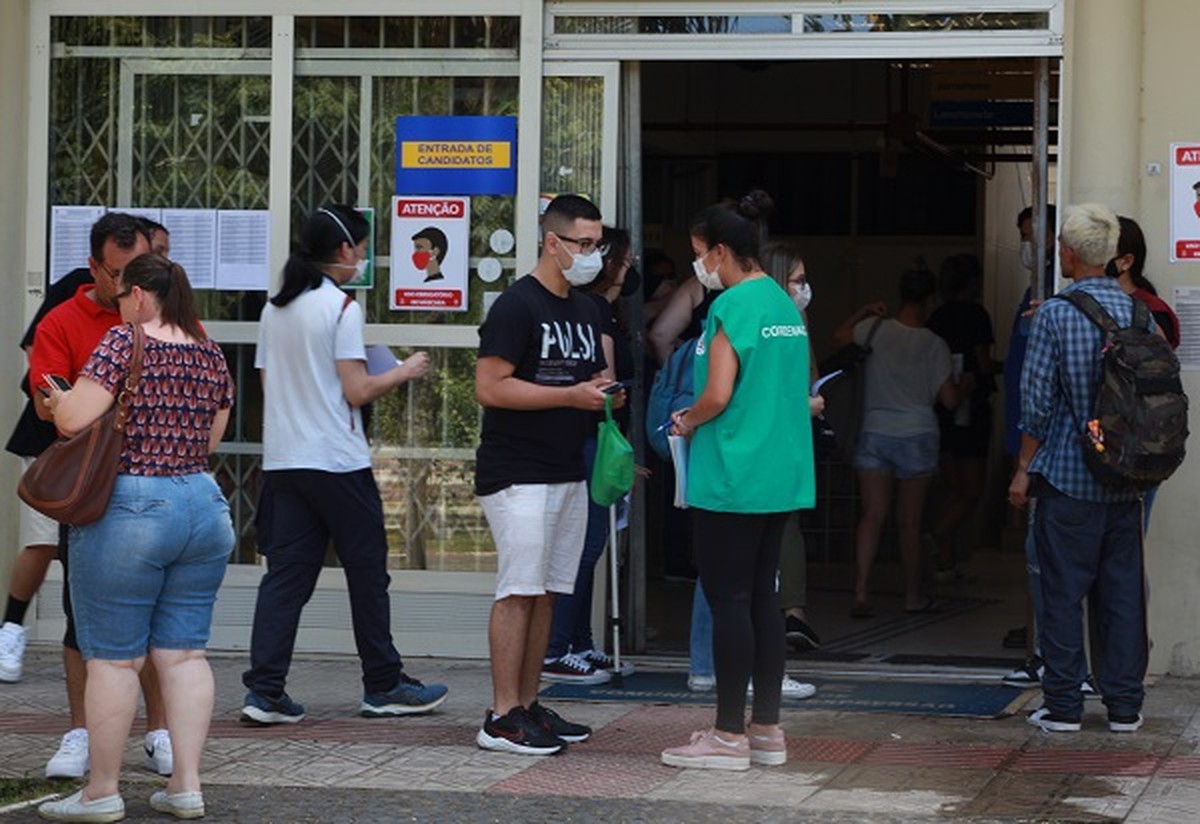 Vestibular unificado UFSC IFSC divulga gabaritos das provas e cálculo