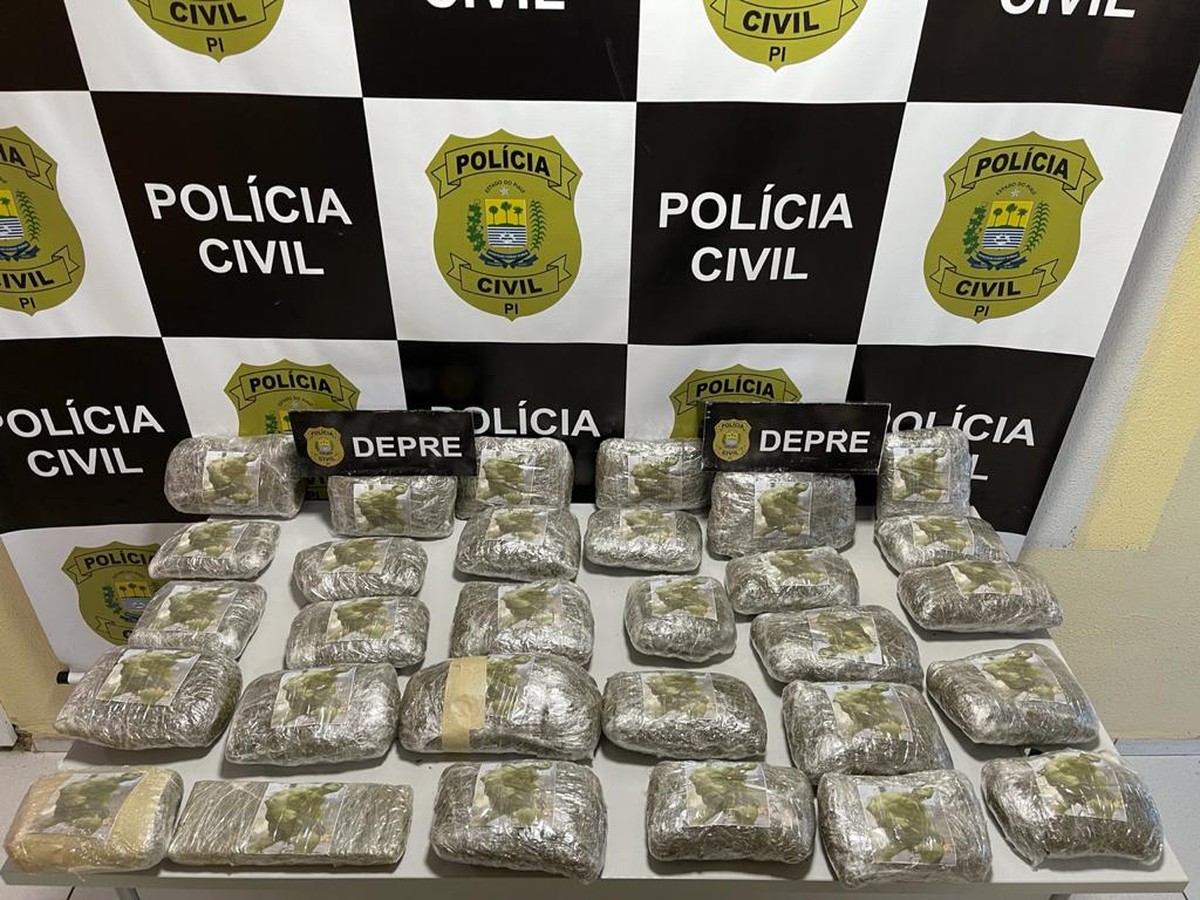 Criminosos fogem e deixam cair 20 quilos de maconha durante perseguição
