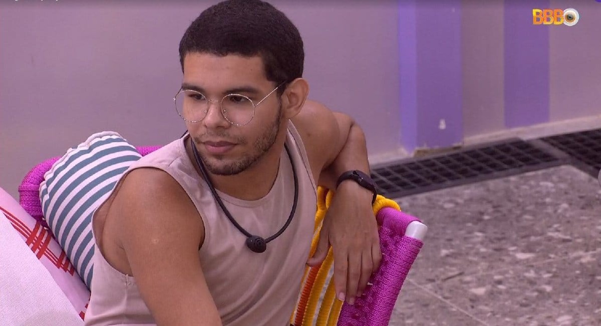 Equipe de Vyni do BBB lança nota de repúdio após participante sofrer ataques de ódio nas