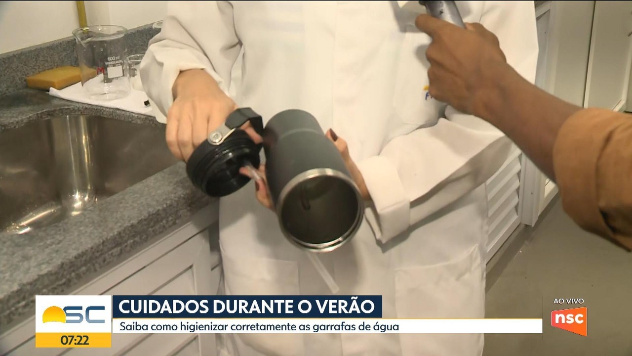 Como e por que lavar a garrafa de água | G1