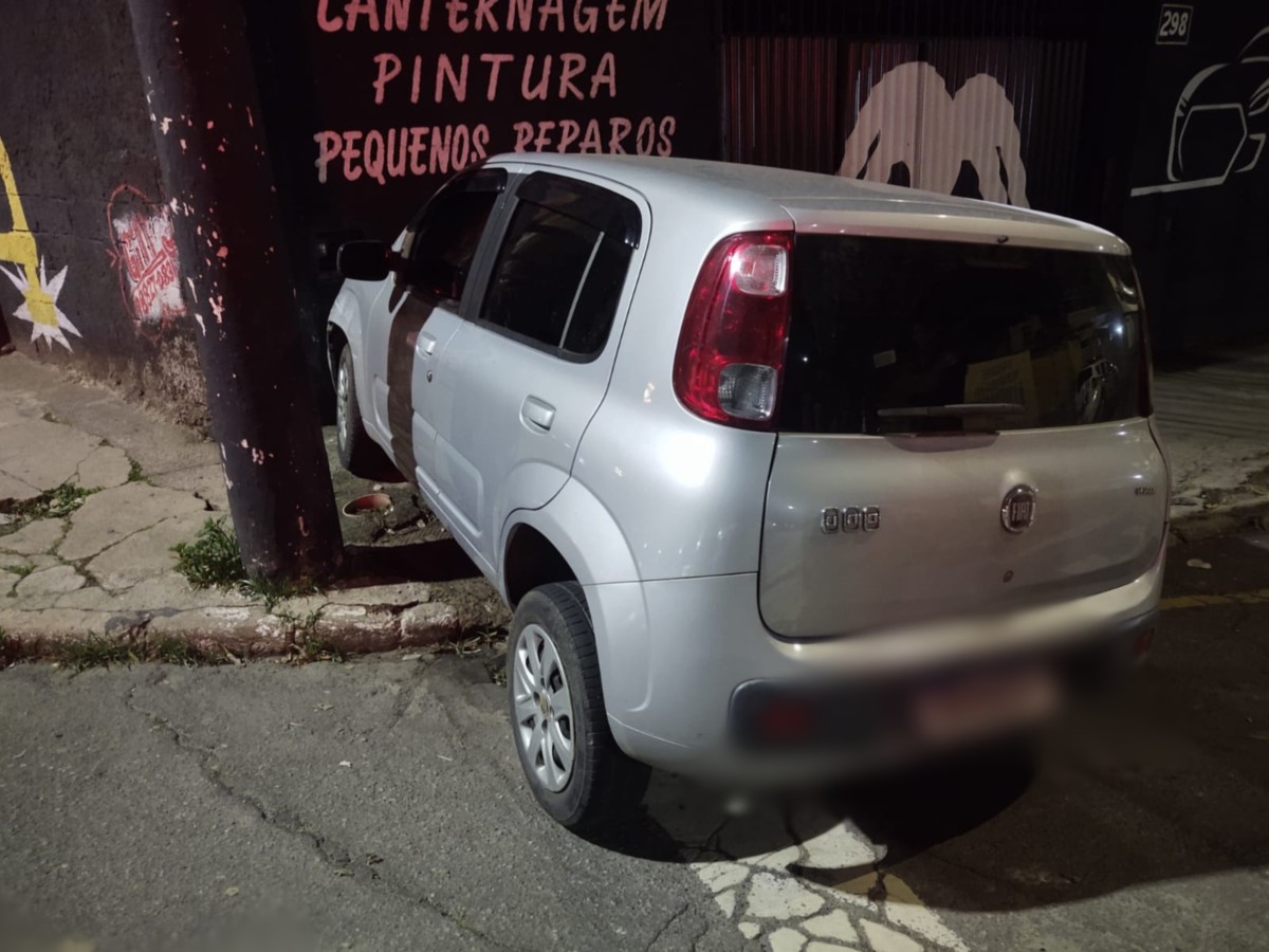 Perseguição Policial Termina Em Acidente No Centro De Juiz De Fora
