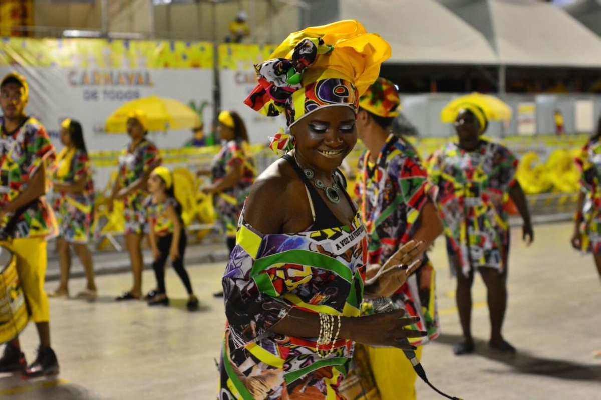 Bloco afro e blocão do Nina fazem abertura oficial do carnaval de São ...