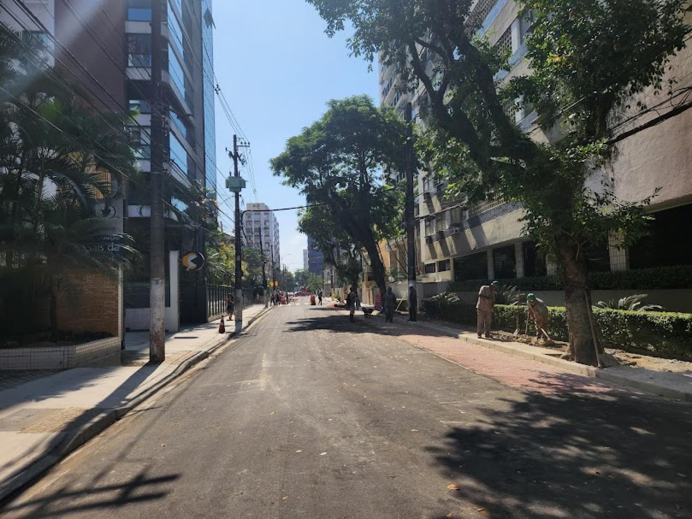 Rua Azevedo de Sodré, em Santos, é liberada ao trânsito após obras de ...