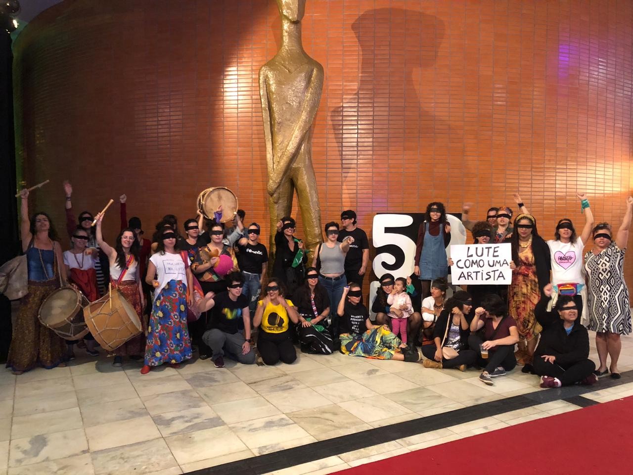 'A febre', de Maya Da-Rin, é grande vencedor do 52º Festival de Cinema ...