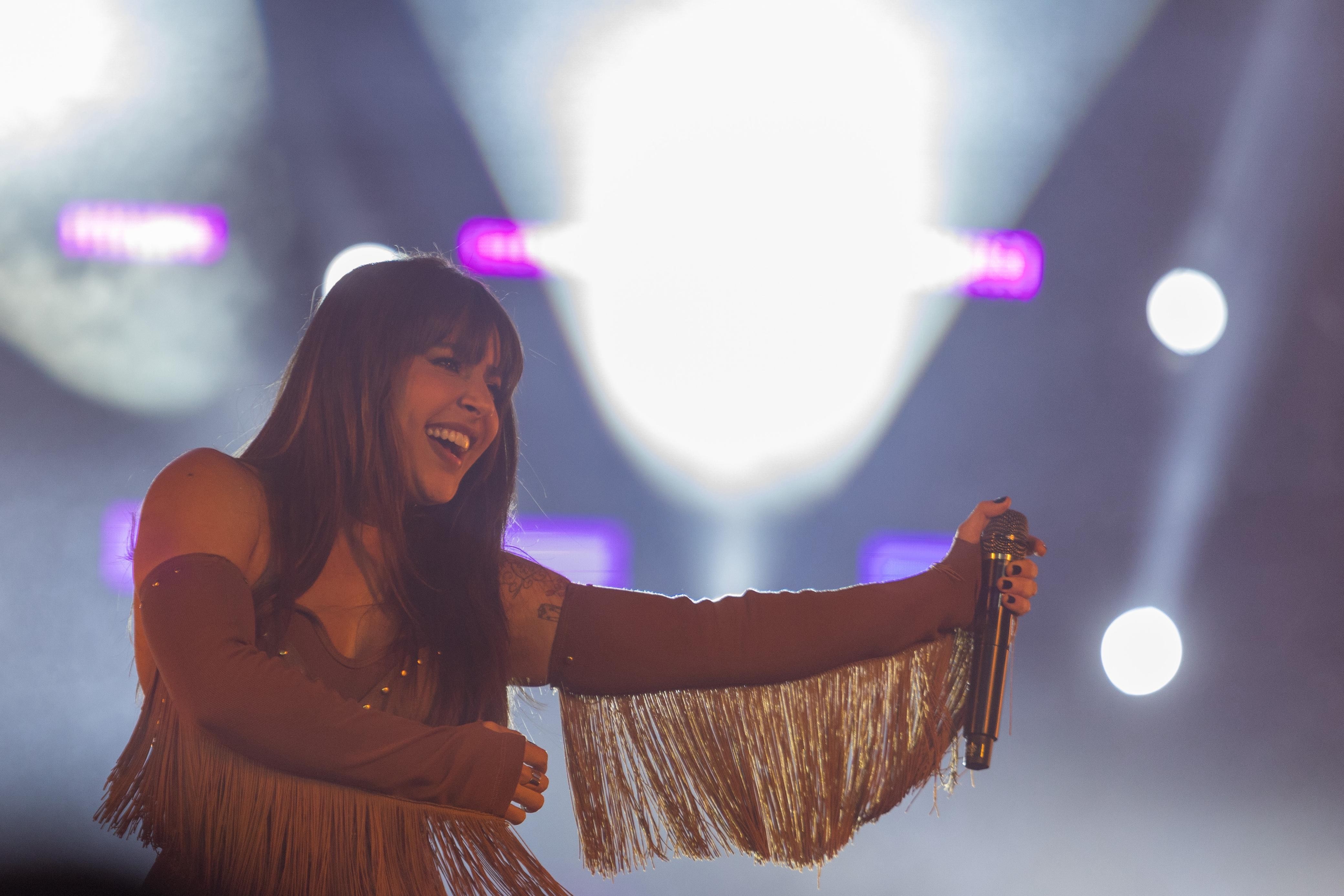 Lauana Prado mantém essência 'raiz' em show na Festa do Peão de ...