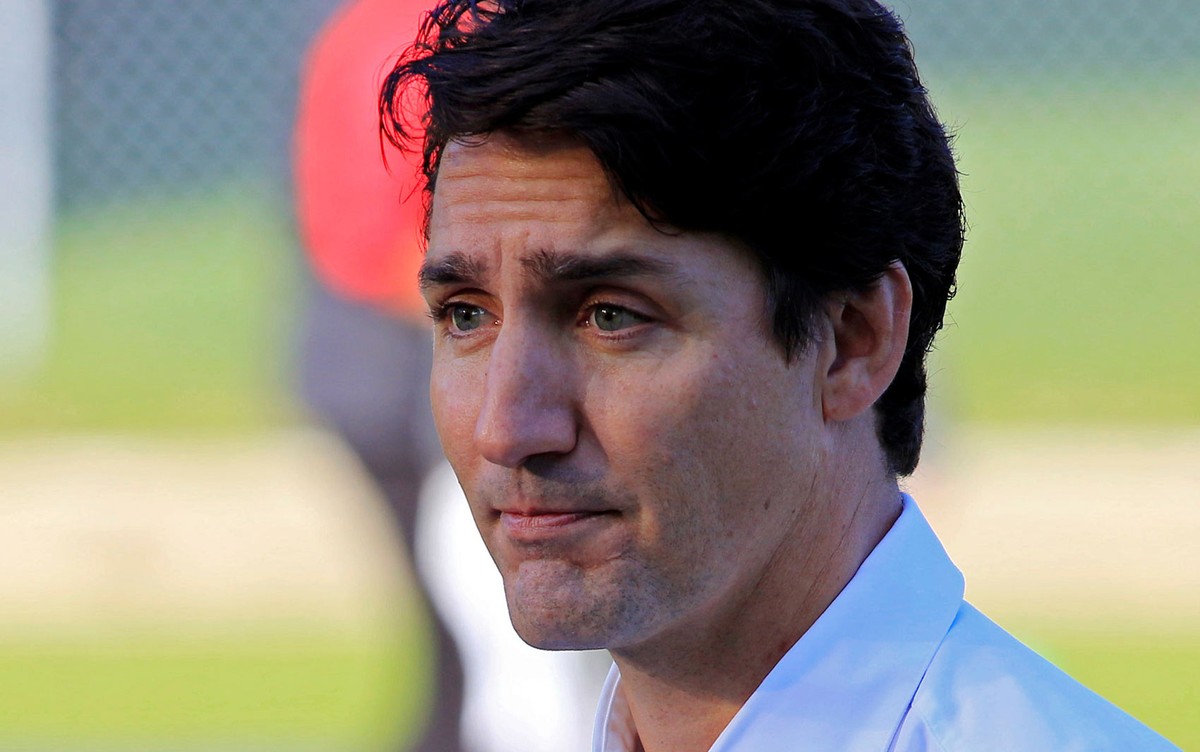 Justin Trudeau pede desculpas por foto em que aparece com 'blackface ...