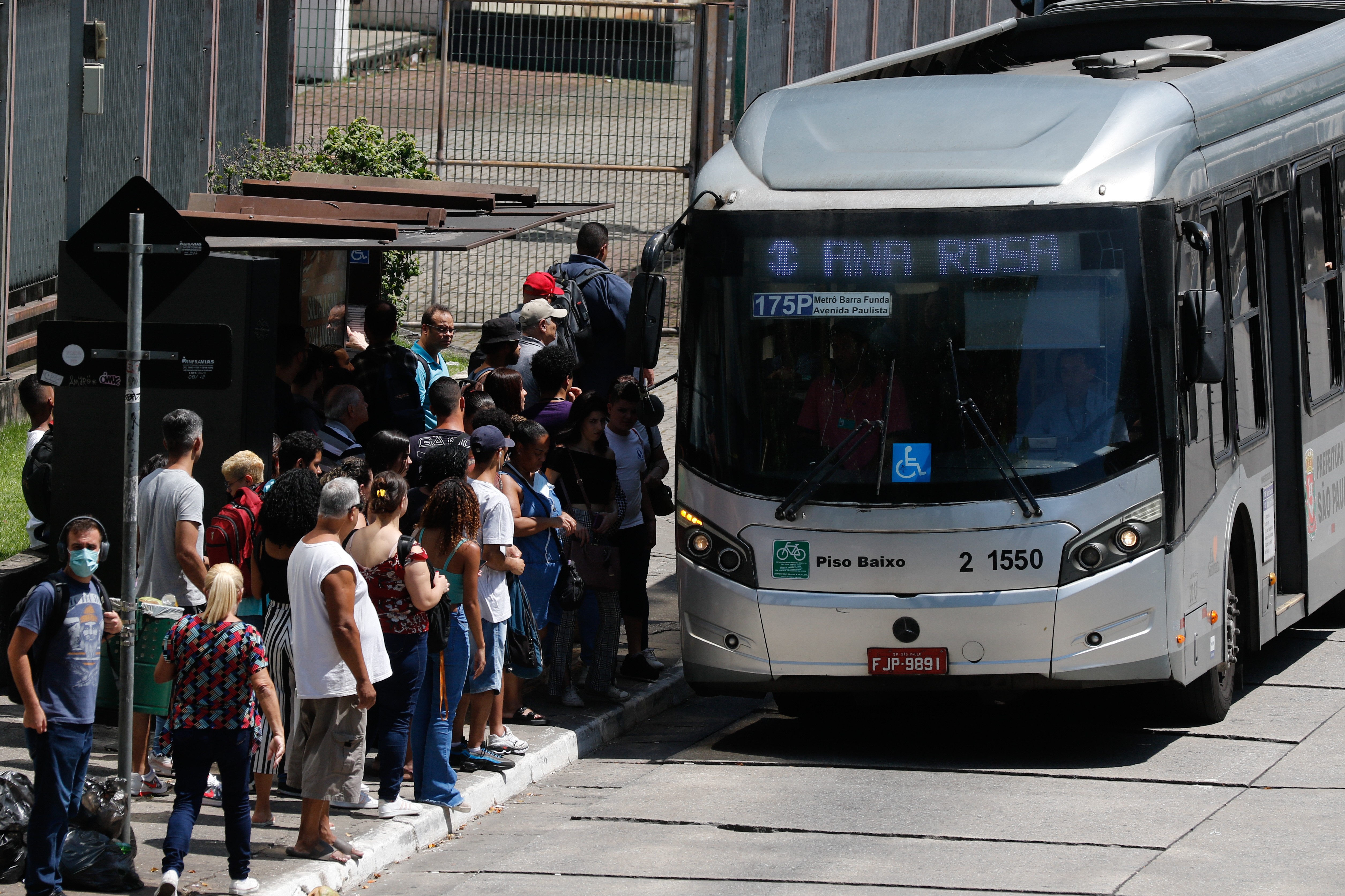 Prefeitura de SP já gastou R$ 5,6 bilhões com subsídio para empresas de ...