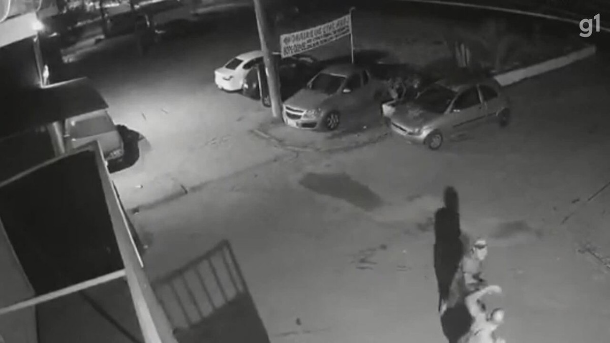 Homem Tem Mão Decepada Com Facão Durante Confusão Em Brasília Vídeo