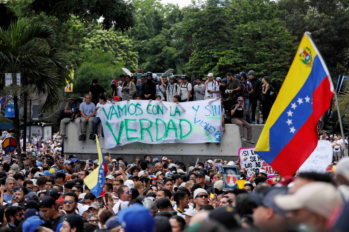 Protestos contra Maduro se espalham pela Venezuela; 11 pessoas morrem ...