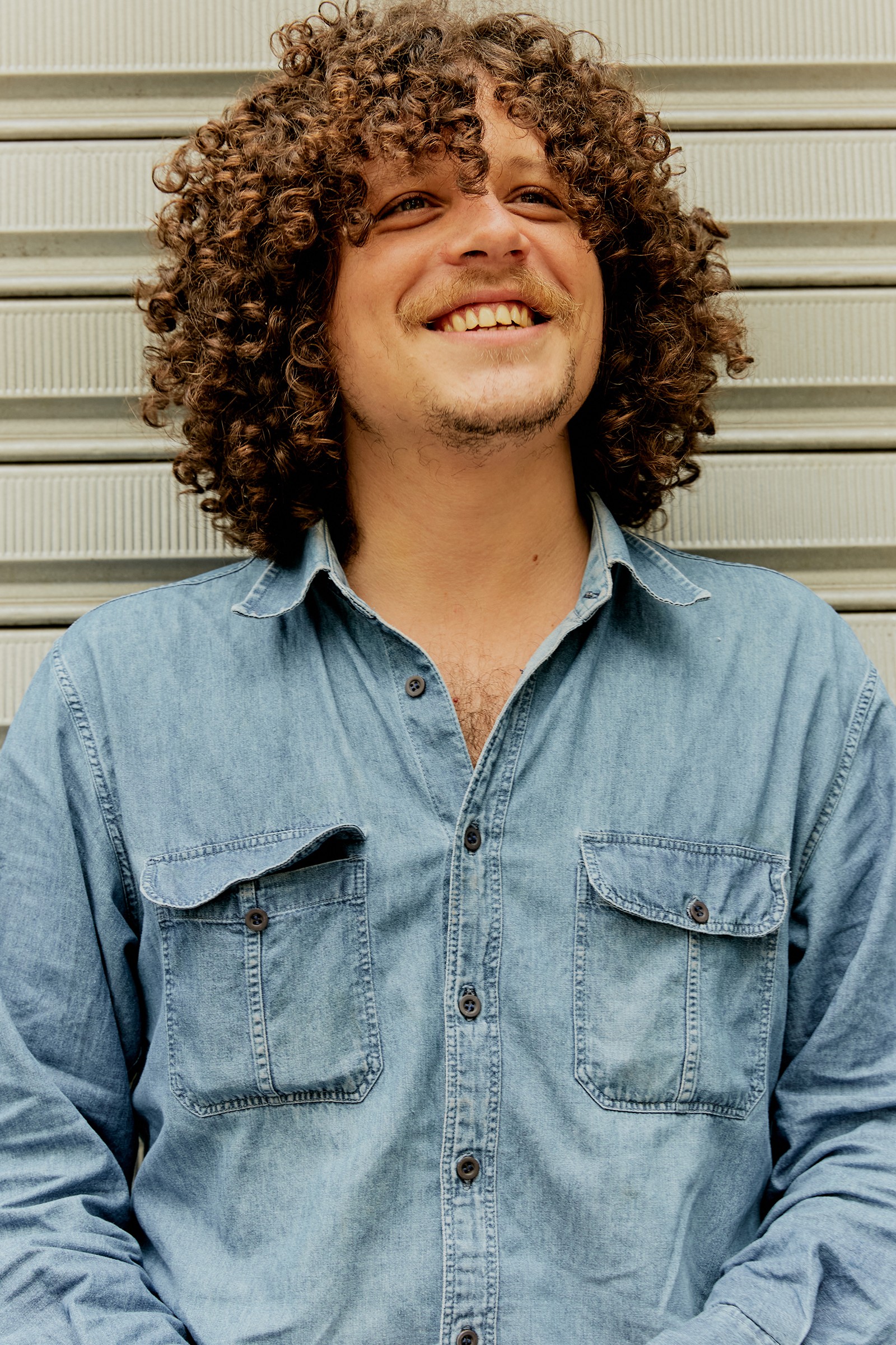 Chico Chico alterna imagens urbanas e rurais no segundo álbum solo ...