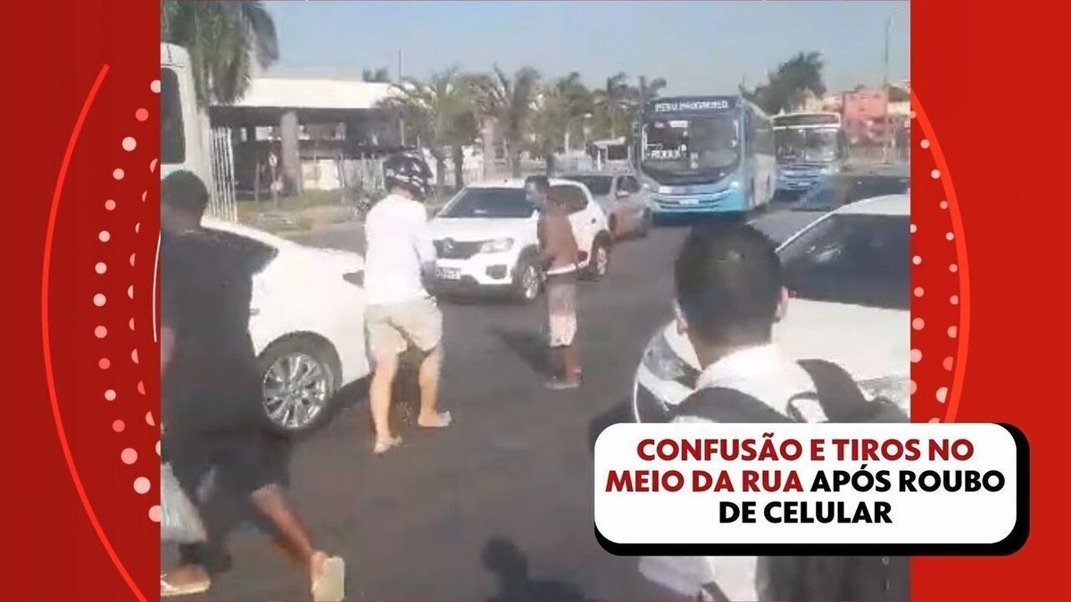 VÍdeo Homem Rouba Celular é Cercado Pela População E Policial à