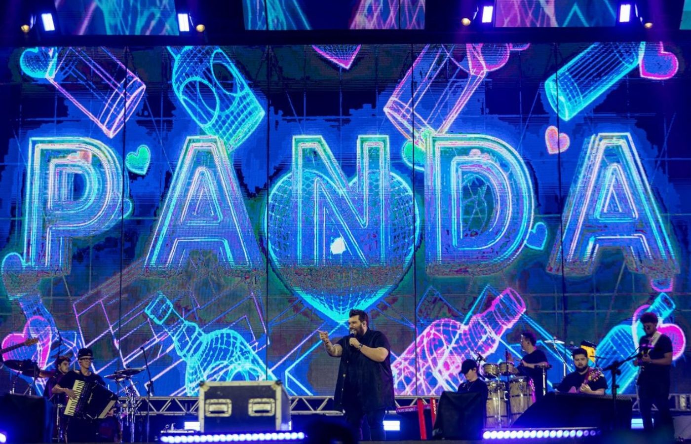 Com hit 'Baqueado', Panda embala madrugada na 1ª noite em Americana | G1