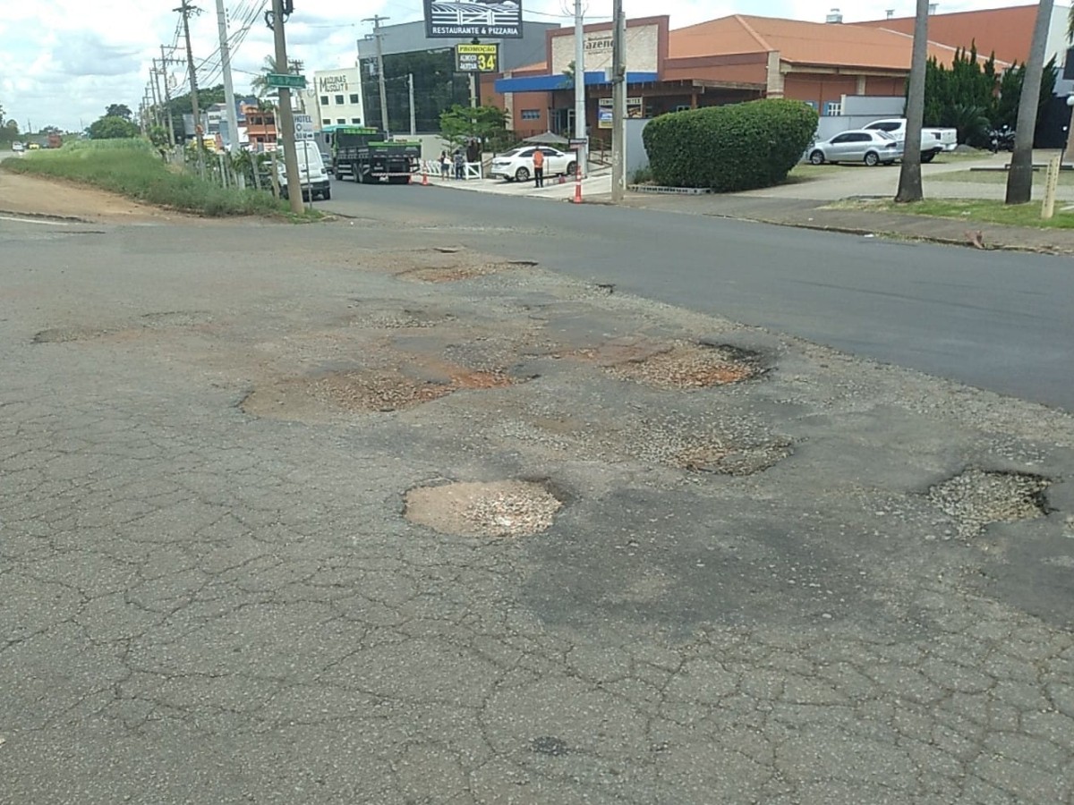 Justiça manda AutoBAn fazer reparos em rodovia de Limeira em 15 dias | G1