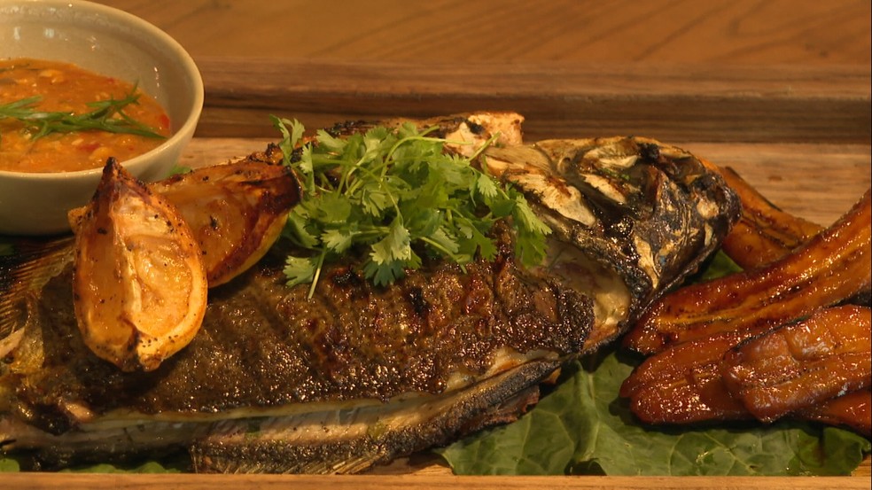 Receita de Família: chef de cozinha ensina preparo de pacu assado no ...