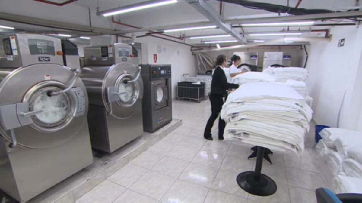 Empreendedores faturam R$ 800 mil com lavanderias instaladas dentro de ...