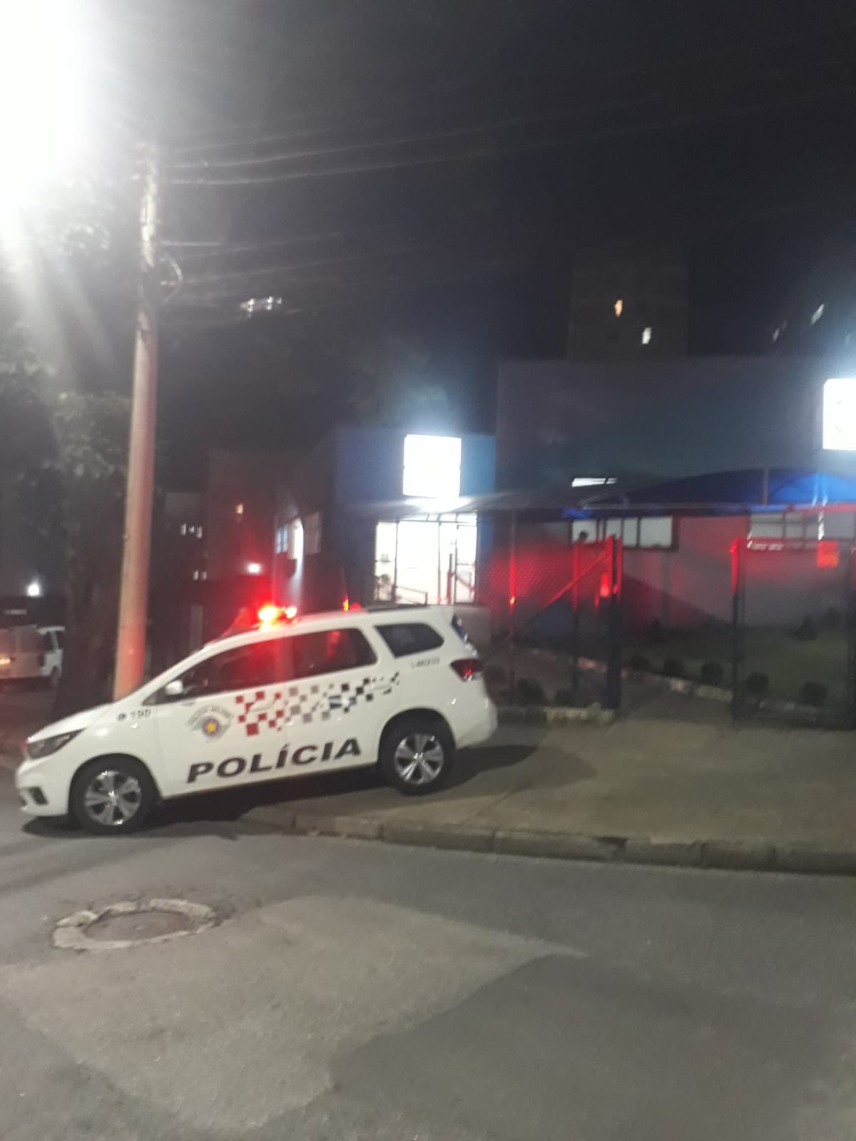Aluno de 17 anos é baleado durante assalto em frente a cursinho em São José dos Campos | Vale do ...