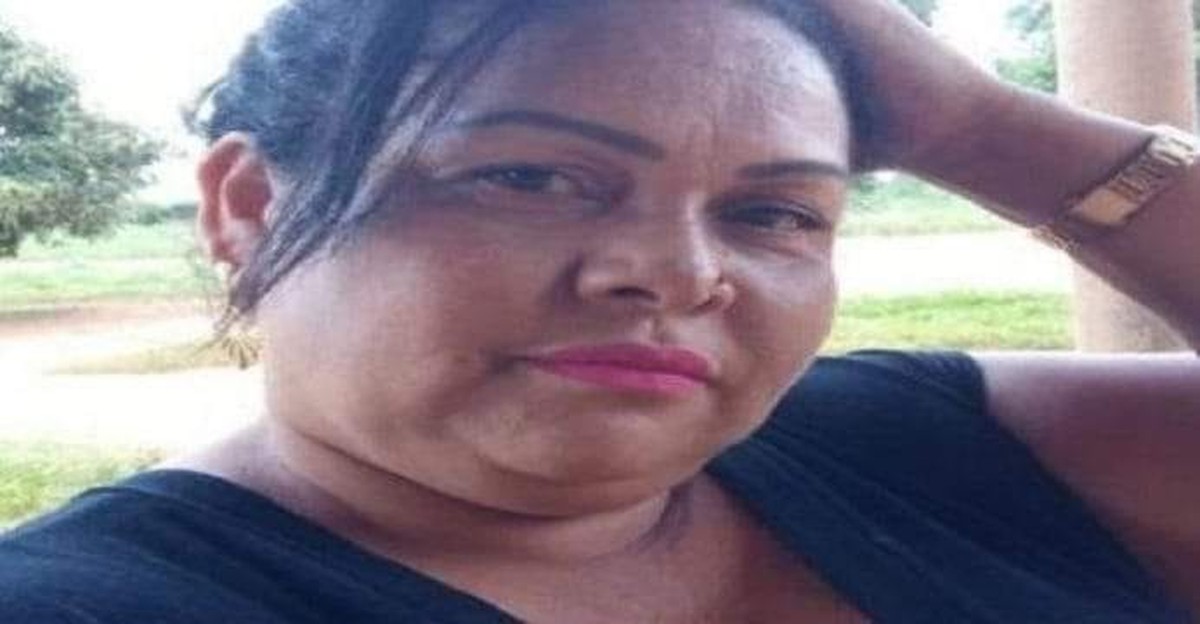 Mulher Morre Após Sofrer Descarga Elétrica Enquanto Usava O Celular