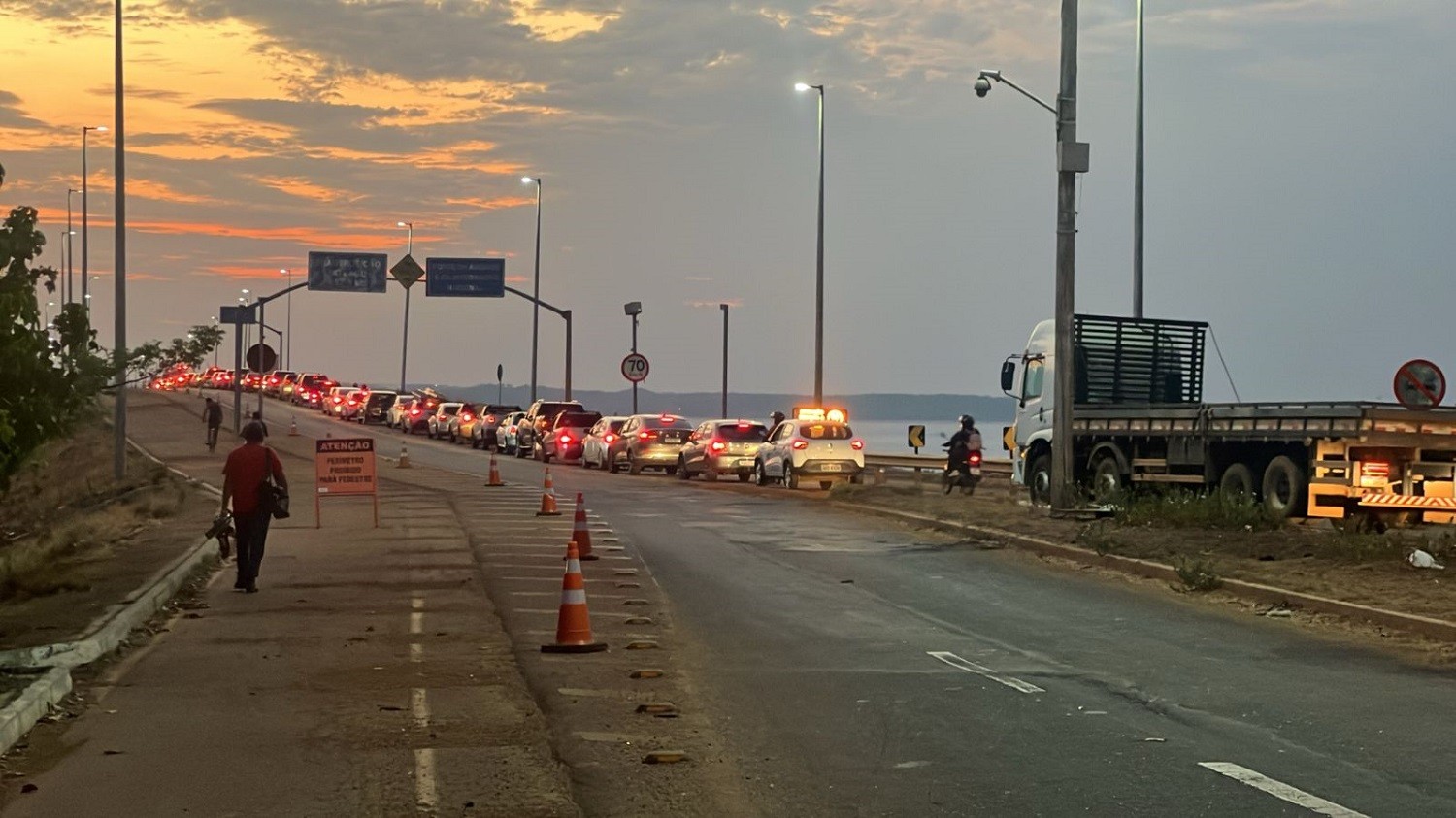 Acidente deixa trânsito congestionado na ponte entre Palmas e ...