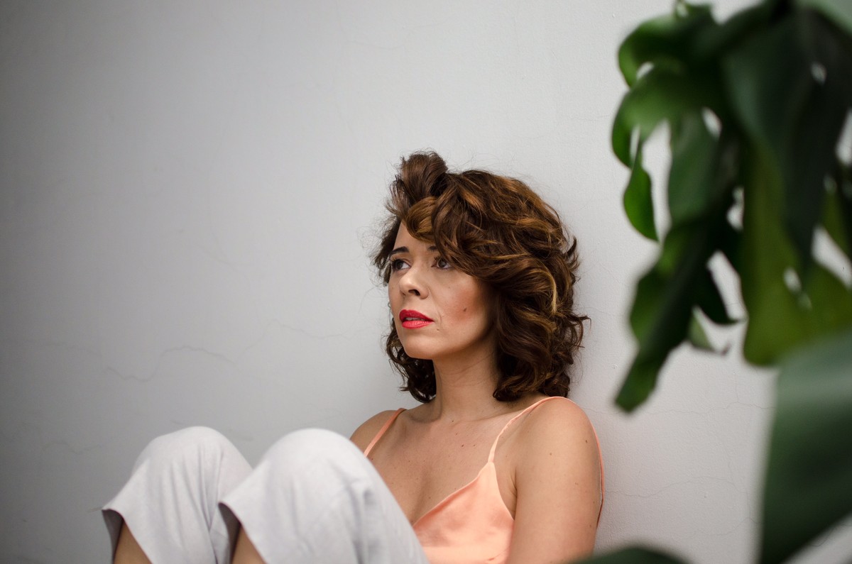 Tamy lança disco gravado no Uruguai em show no Teatro da Ufes