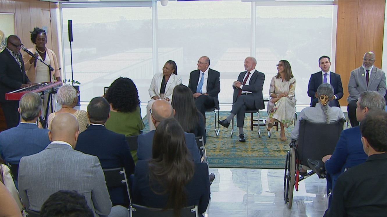Lula cria política de valorização da cultura gospel | G1