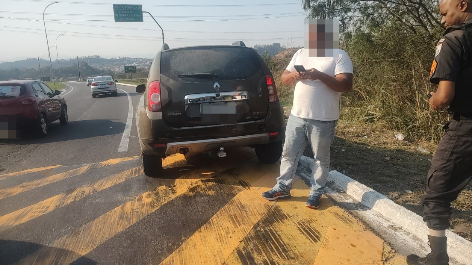 Homem é preso com carro clonado em Volta Redonda | G1