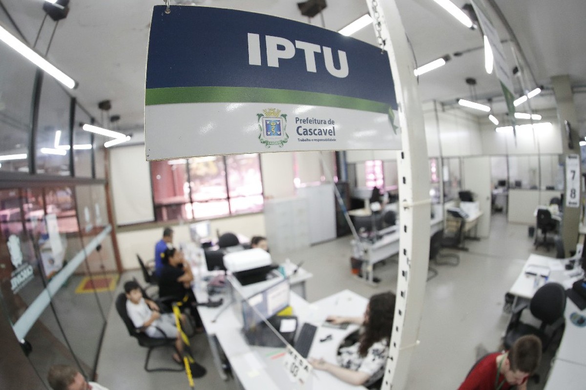 IPTU 2023: Contribuinte que pagar imposto à vista pela internet até ...