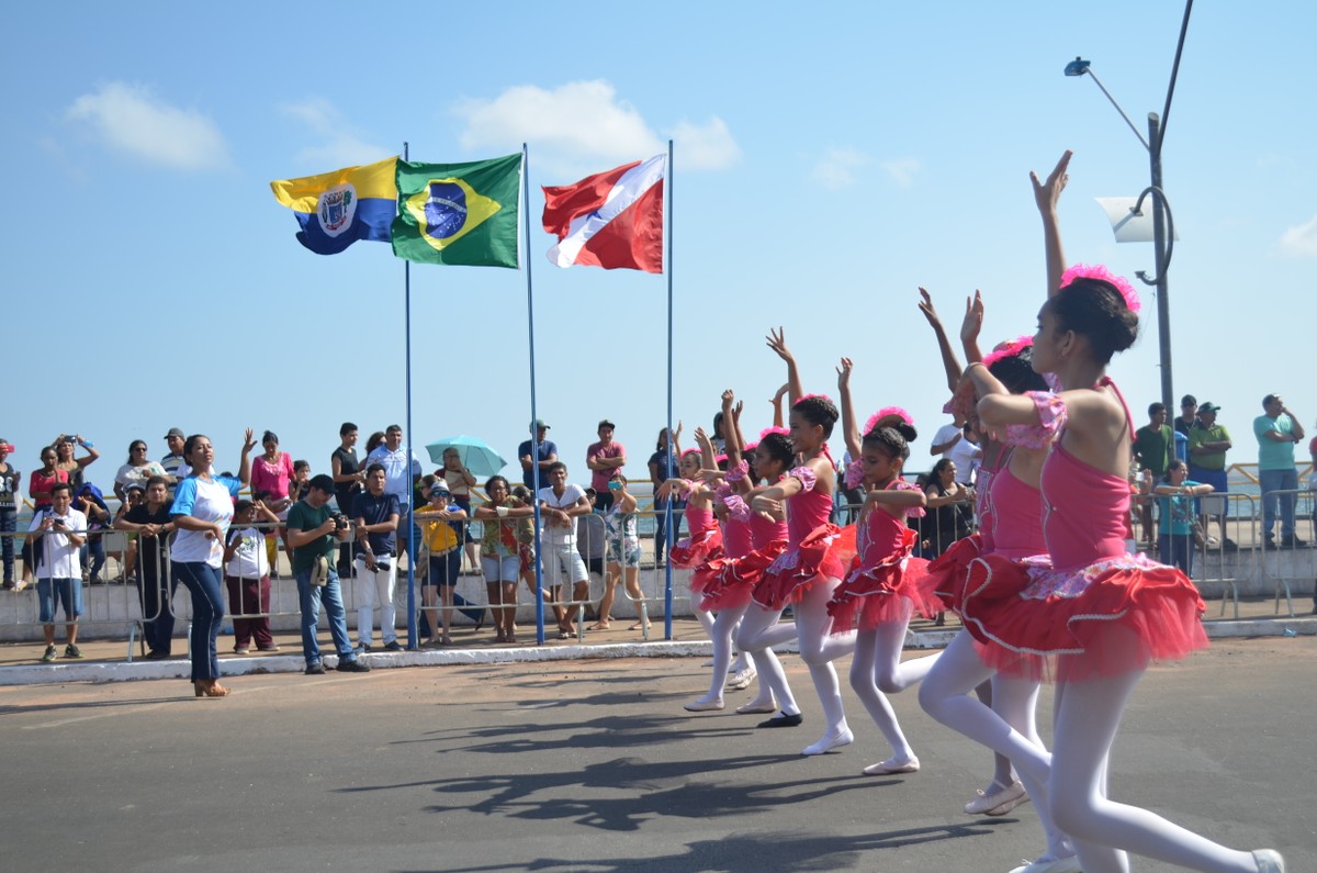 Iniciam os desfiles em alusão à independência do Brasil, em Santarém ...