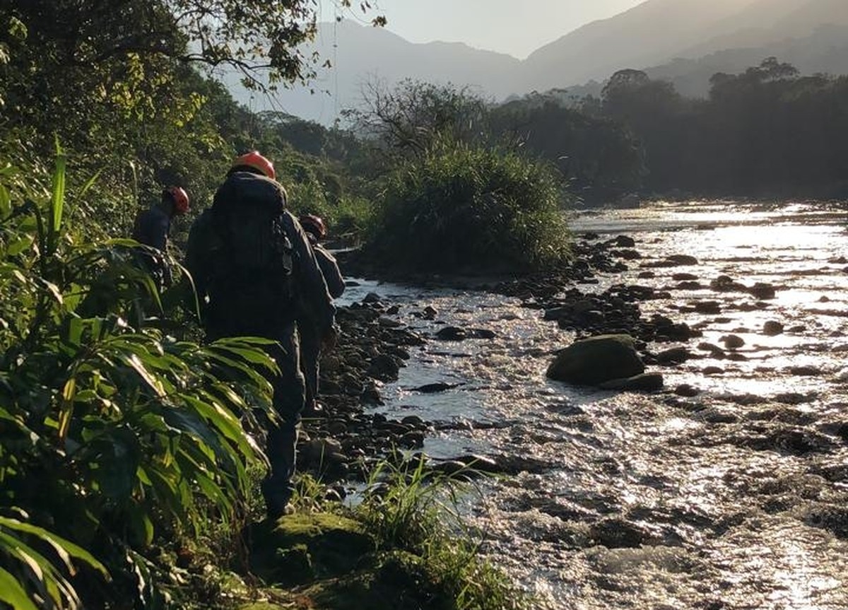 Grupo é resgatado após passar a noite perdido no 'Vale da Morte' em SP ...