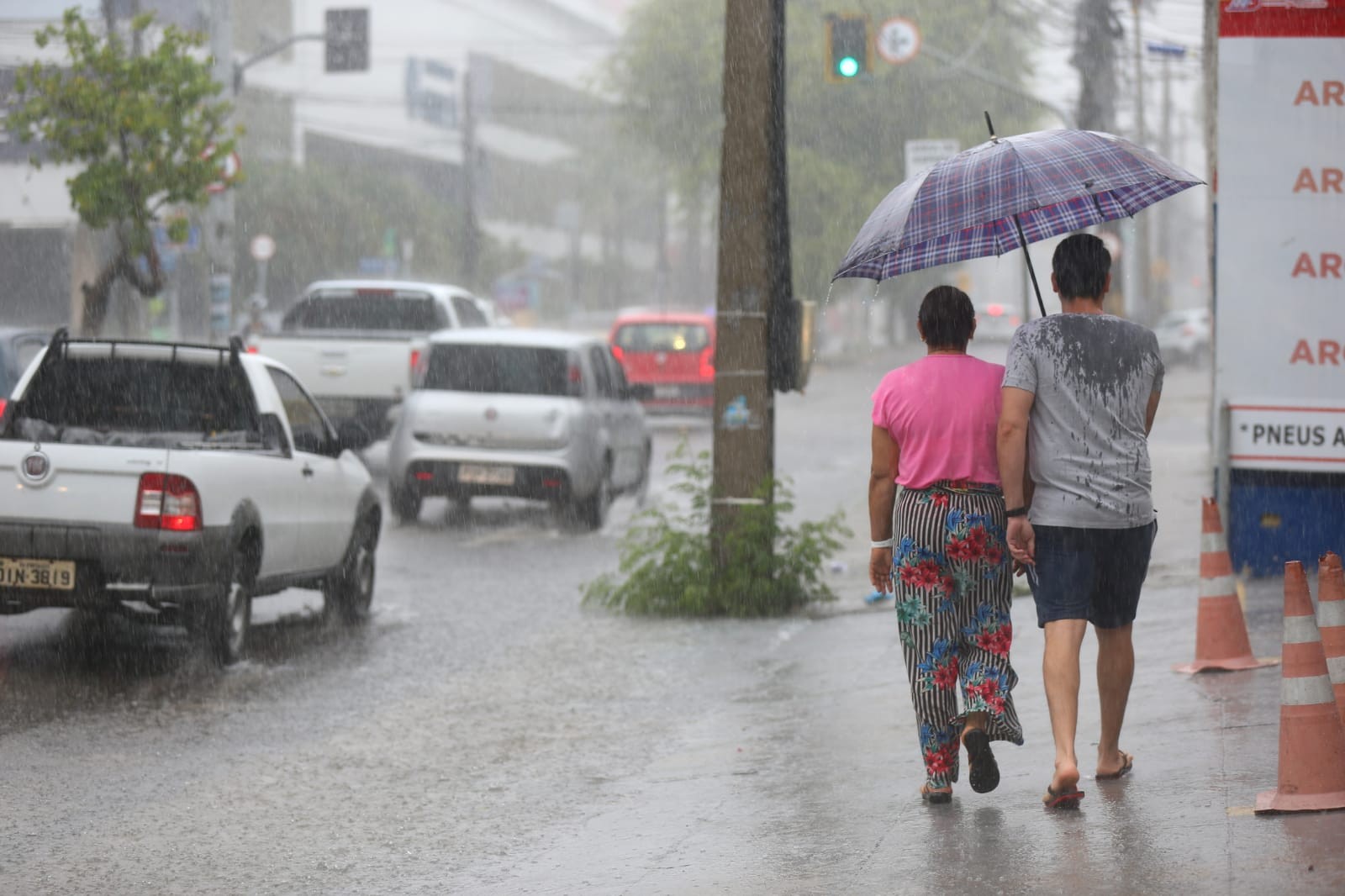 Ceará tem 155 cidades com alerta de chuvas intensas até quinta-feira | G1