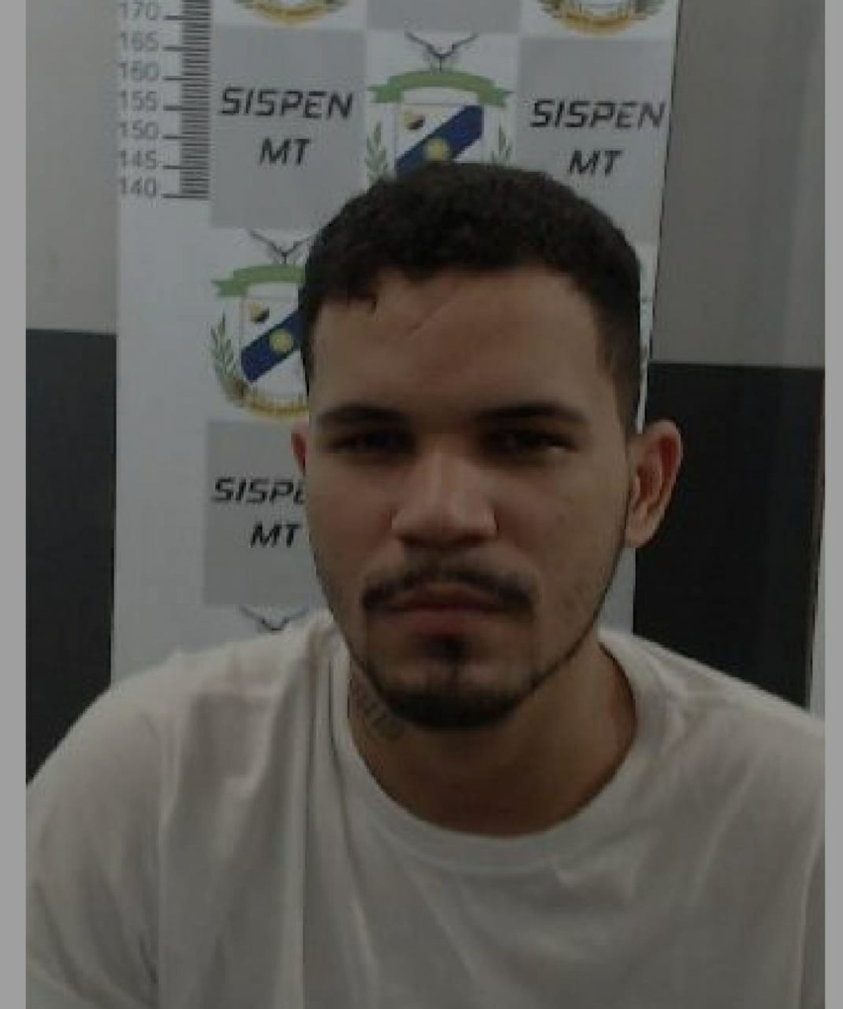 Preso Que Fugiu De Hospital Em Cuiabá Tem Tatuagem No Pescoço Polícia