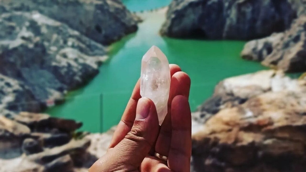 Saiba o que é cristal lemuriano, que tem a maior reserva do mundo em ...