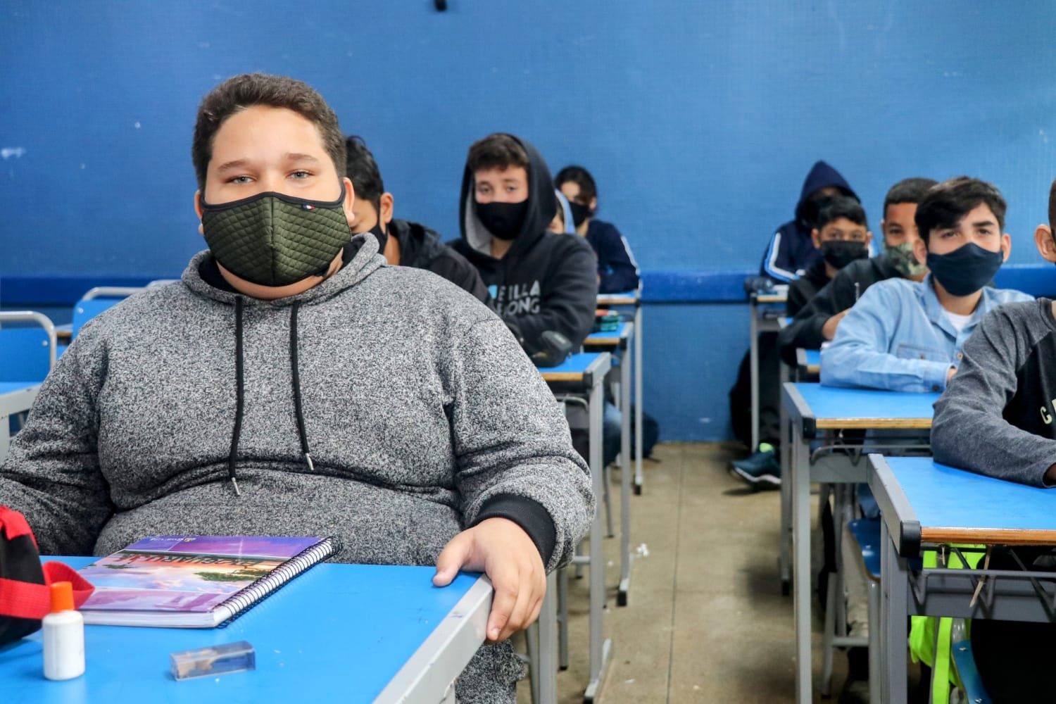 Estudante xingado de 'gordo' e 'bolo fofo' compartilha sofrimento após ...