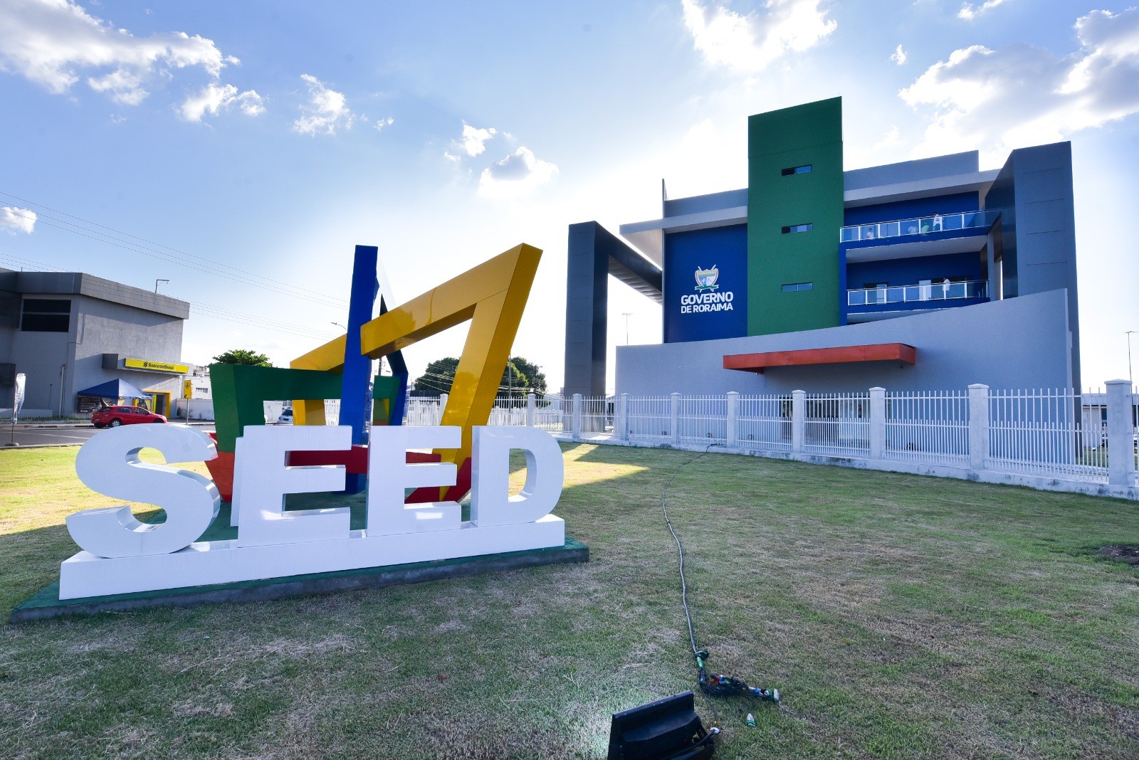 Governo anuncia abono de R$ 3 mil para servidores da Educação em RR | G1