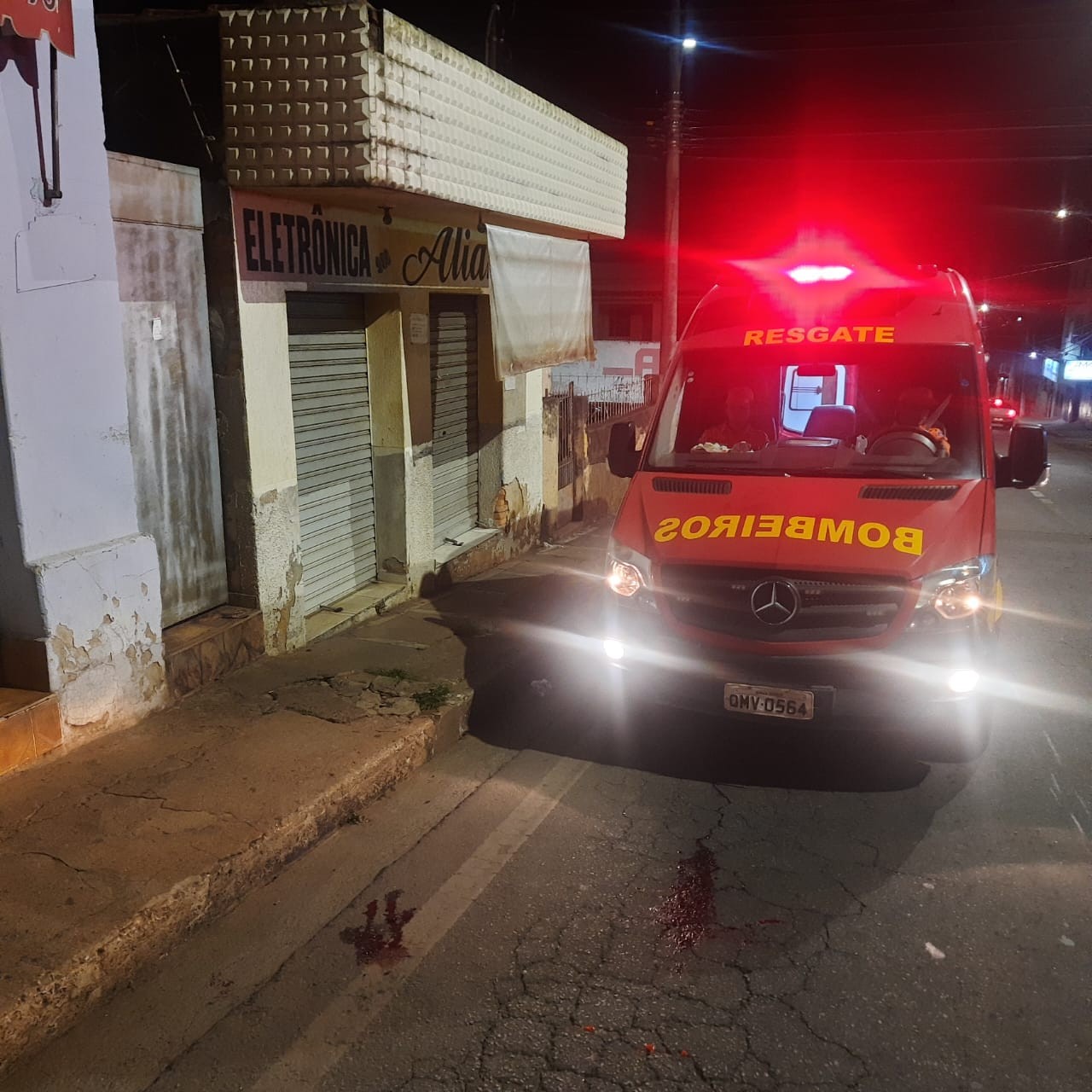 Homem é socorrido em estado grave após ser atropelado por moto em ...