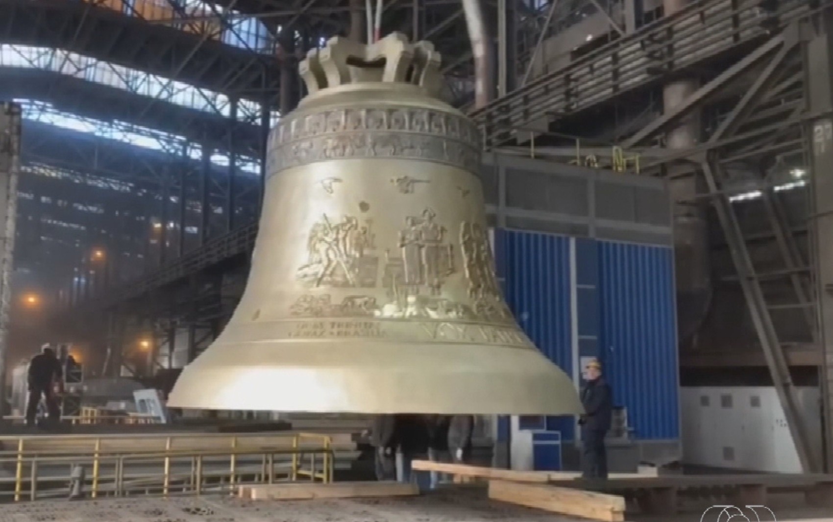 Vox Patris, considerado o maior sino do mundo, sai de SP em ...