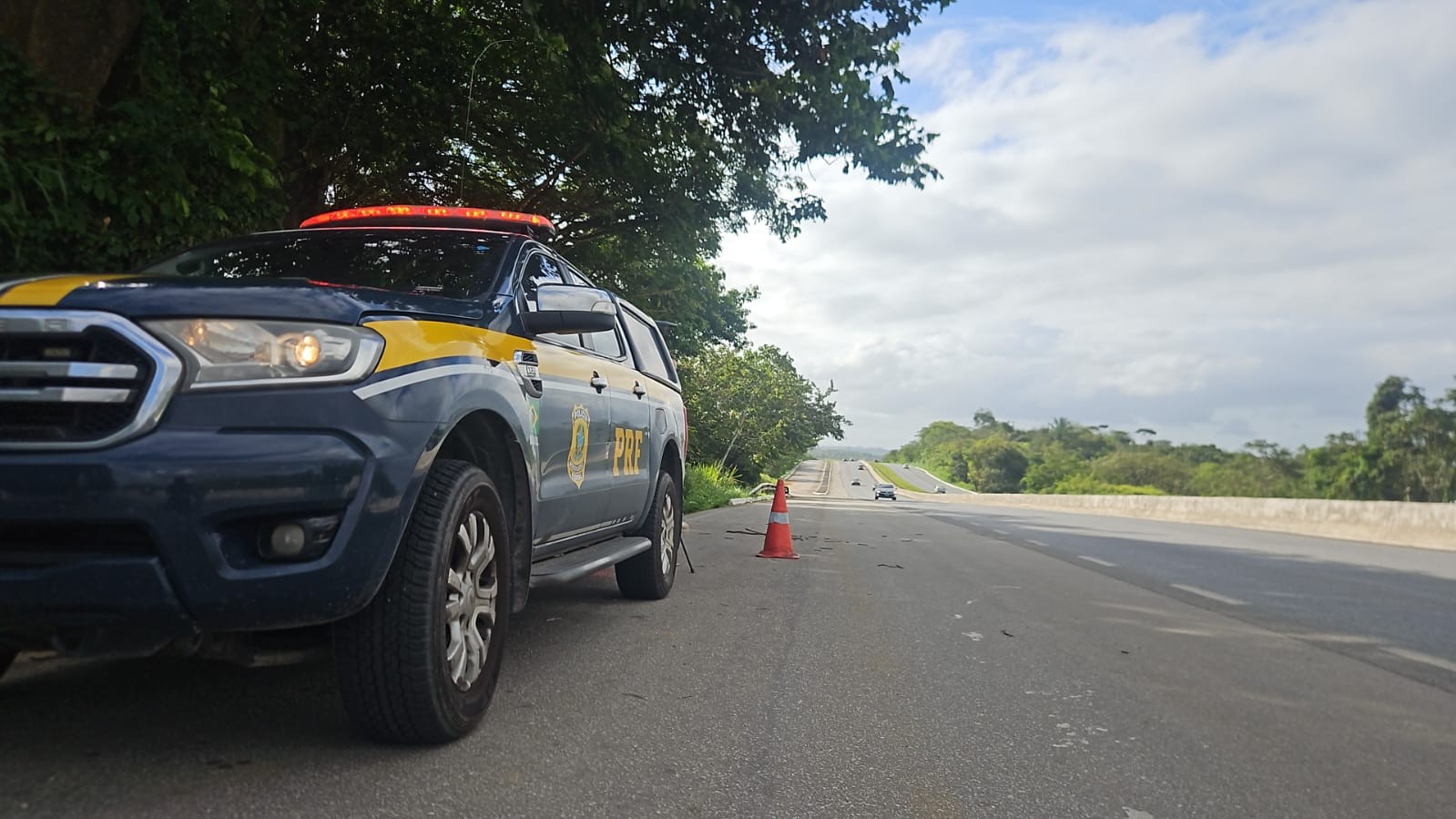 PRF flagra motocicleta a 235 km/h em Sairé