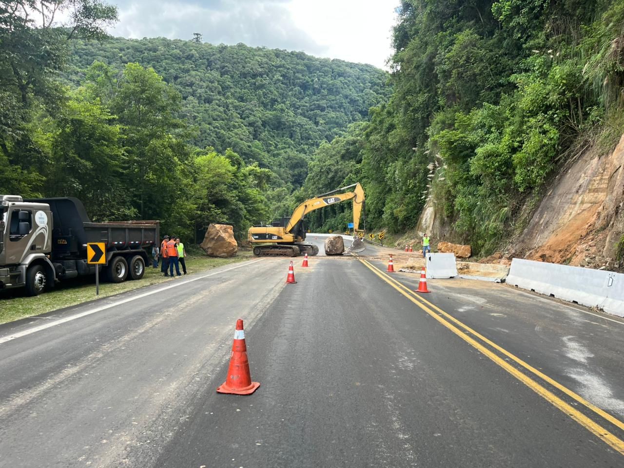 Serra da Esperança é totalmente liberada 5 dias após desmoronamento | G1
