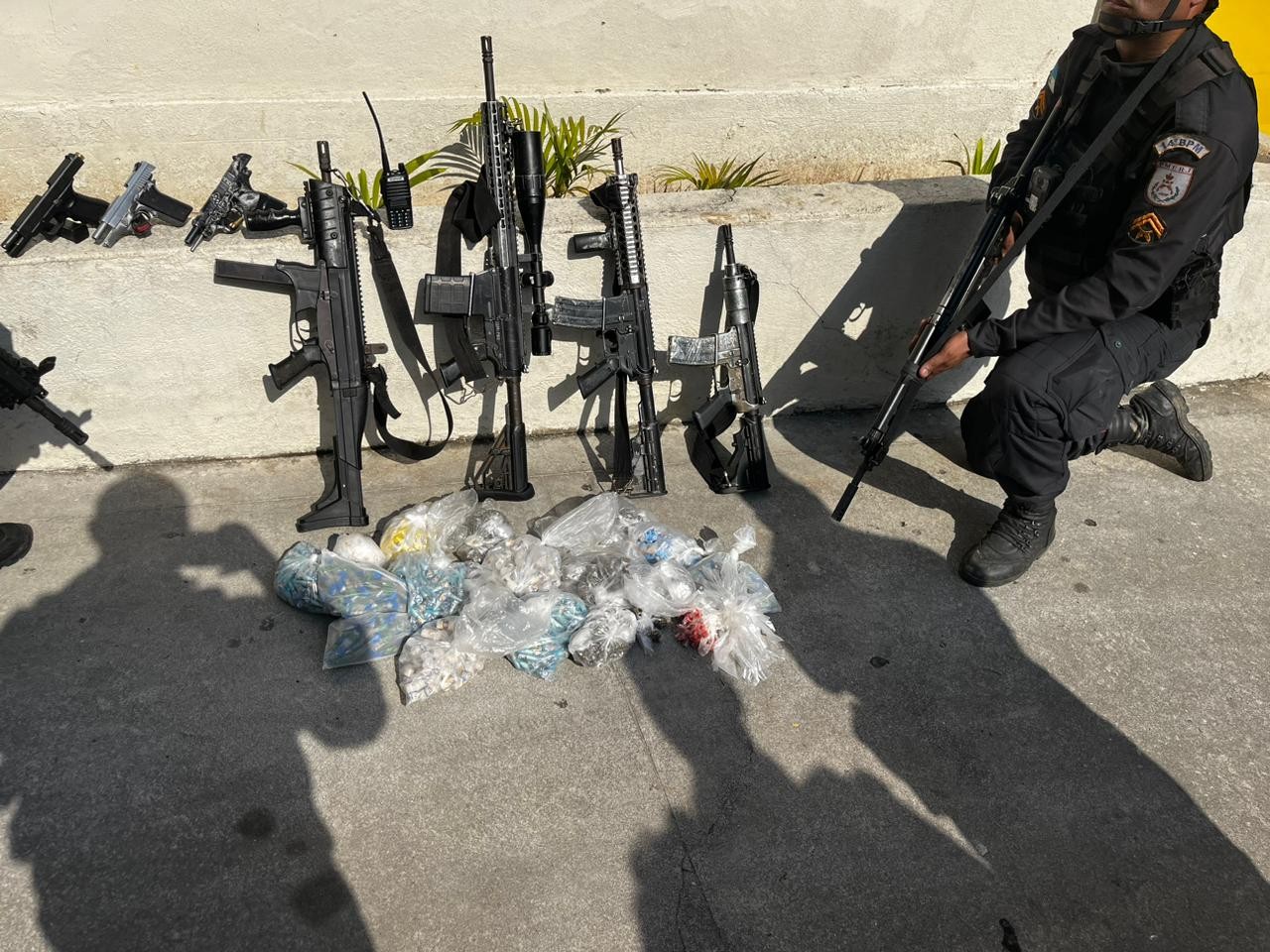 Suspeito Morre Depois De Troca De Tiros Com Policiais Militares Em