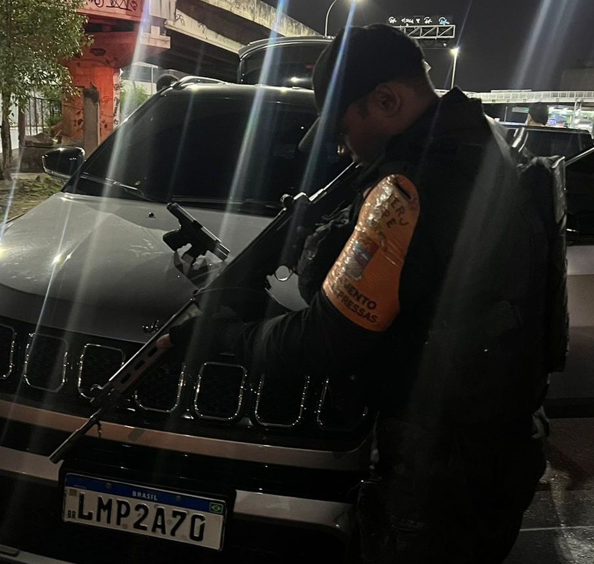 PM apreende nove fuzis e prende 26 em menos de 12h no Grande Rio | Rio ...